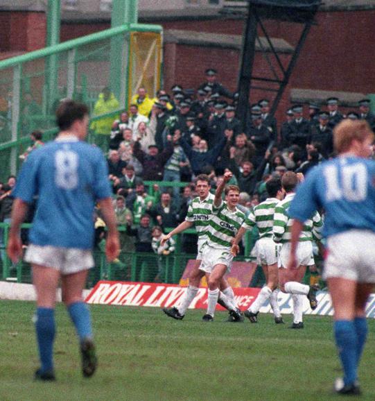 Celtic v Rangers in the Scottish Cup: Red cards for Peter Grant ...