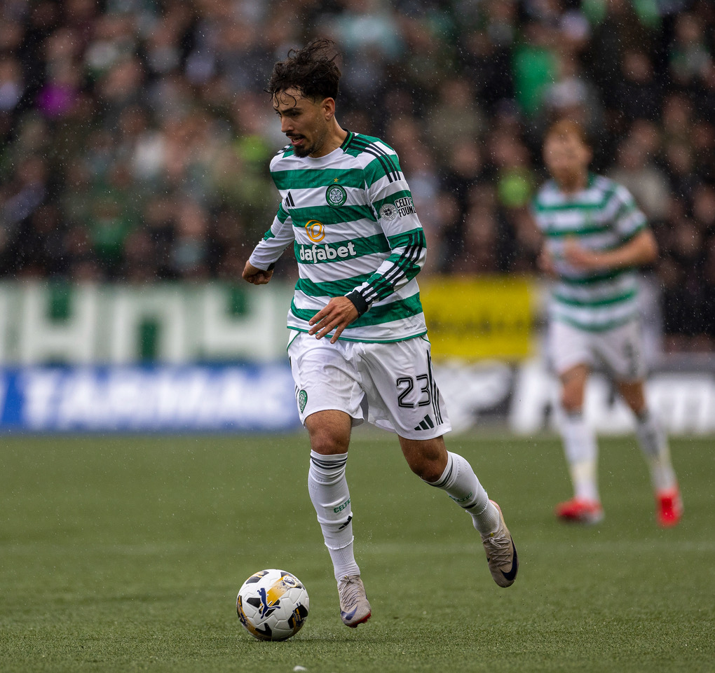 Numbers dwindle as just four outlets attend Sebastian Tounekti fan ...