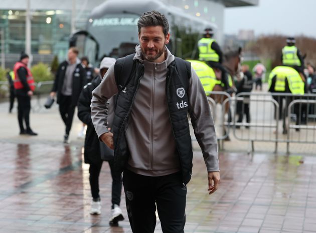 Hearts scrape three points at Dens Park thanks to Gordon and dodgy ref call